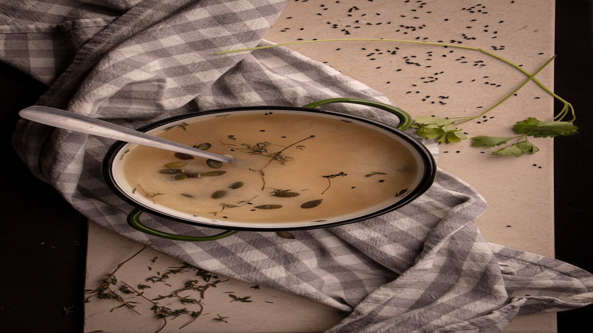 Recept - Juha od celera i lješnjaka